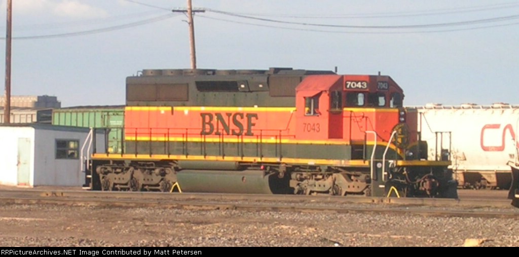 BNSF 7043